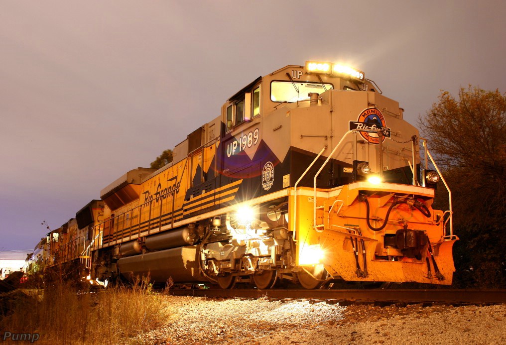 Southbound UP Special Business Train